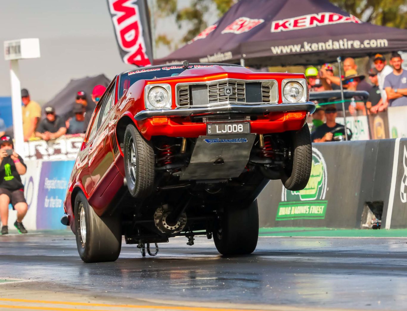 Drag racing down the quarter mile at Willowbank: How it all started ...