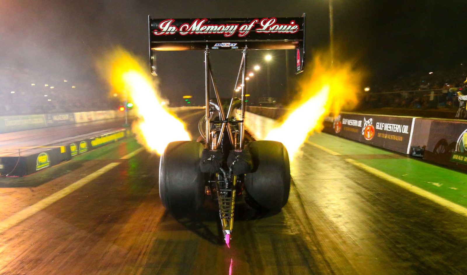 Drag racing down the quarter mile at Willowbank: How it all started ...