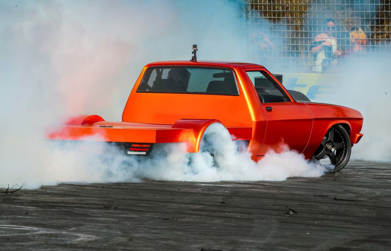 Powercruise #77: Smoke filled burnouts, power skids and drifts ...