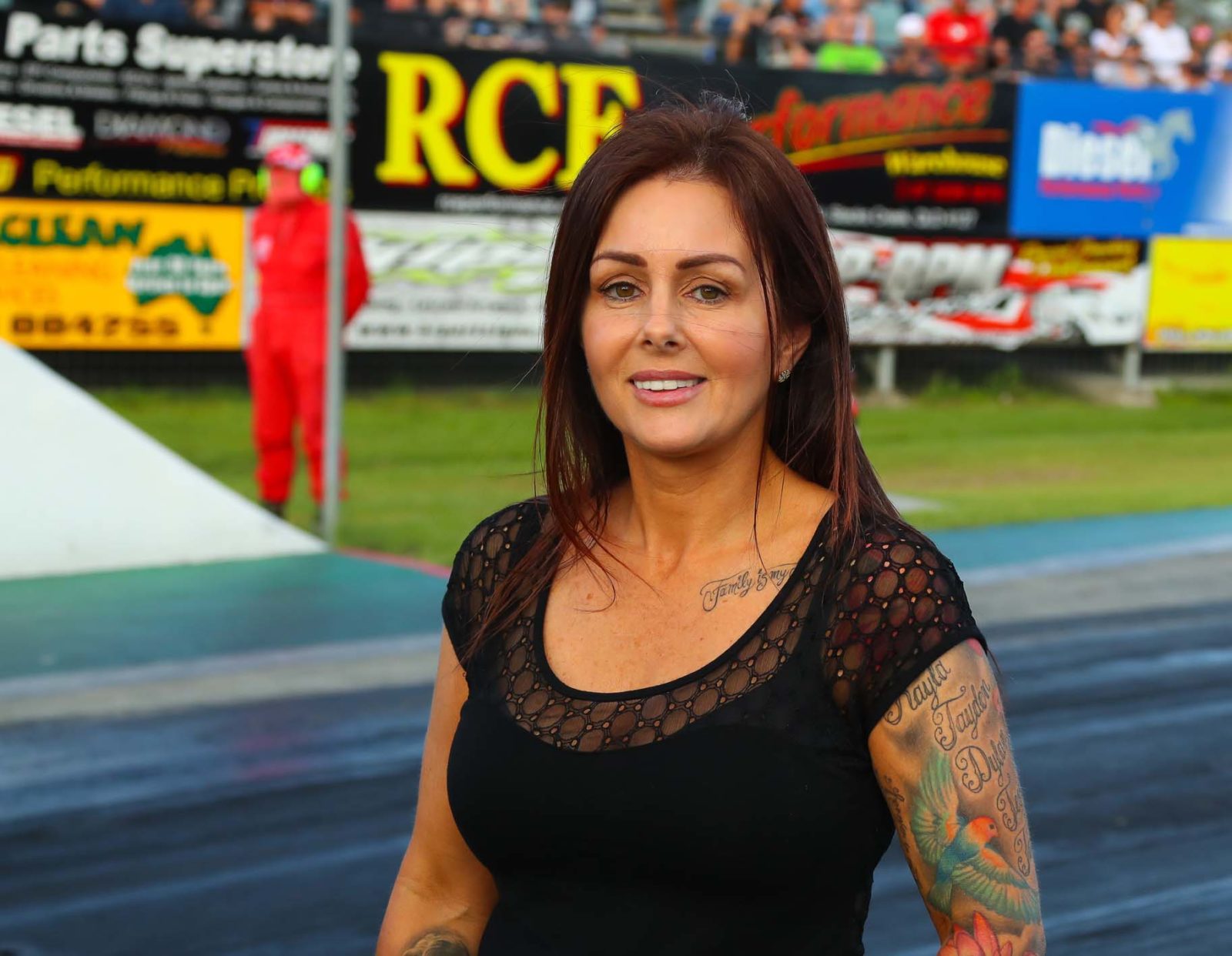 Drag racing down the quarter mile at Willowbank: How it all started ...